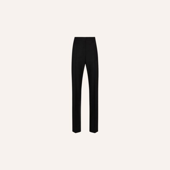 The French Style Jeans You Need in Your Wardrobe
